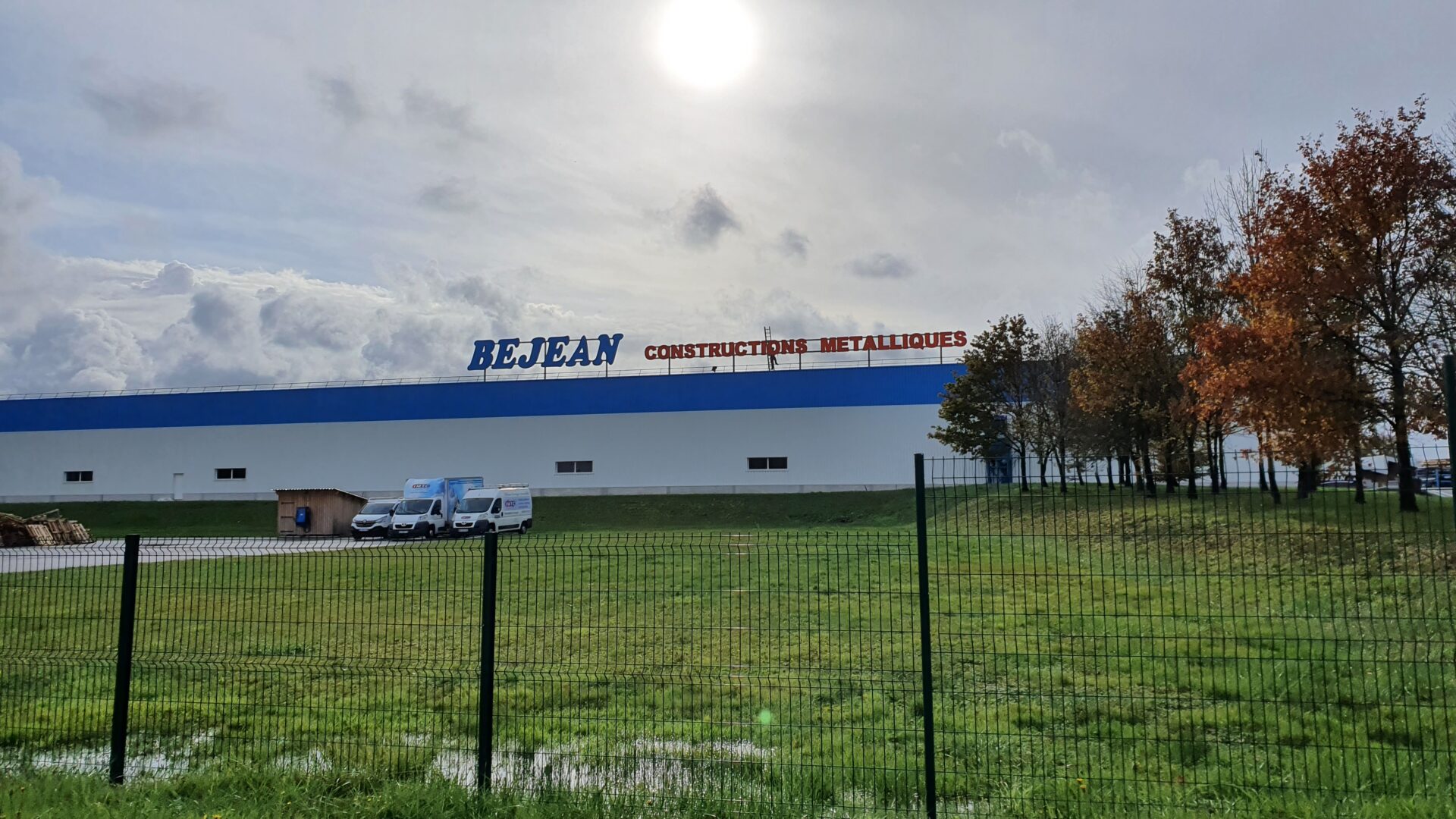 Les enseignes sont posées ! – Bejean S.A.S